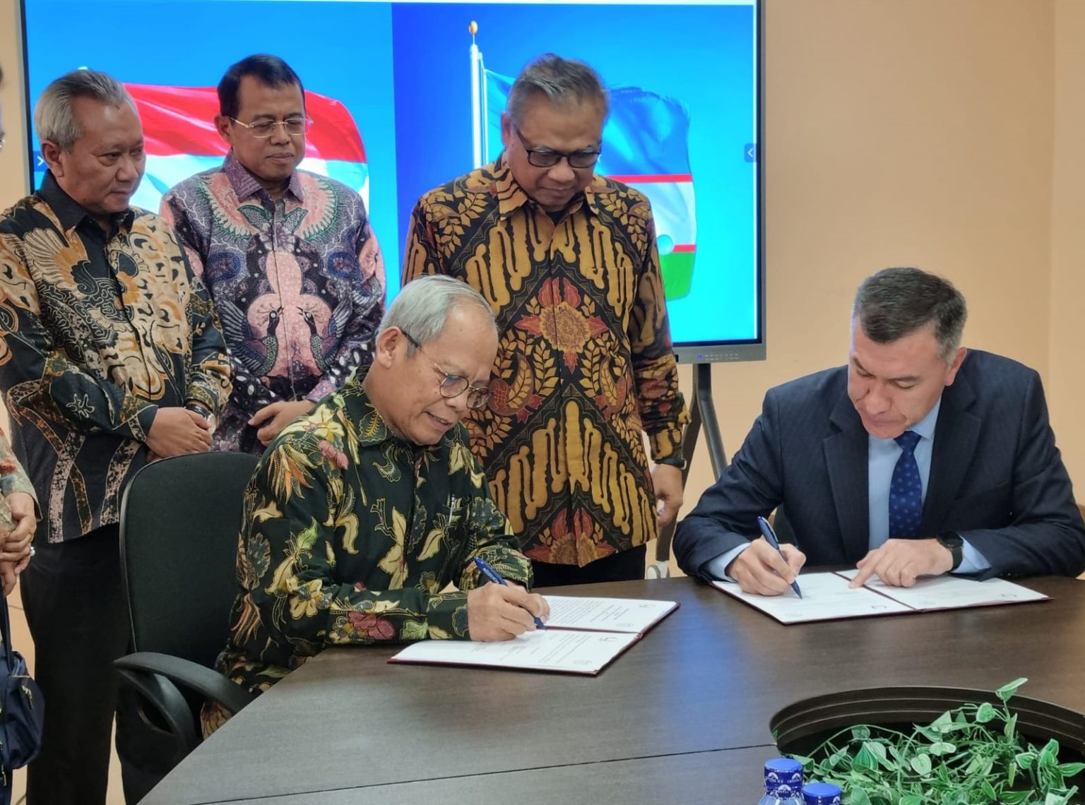 UzSWLU-LAMDIK: Tandatangani MoU Mengakreditasi Prodi Kependidikan ...
